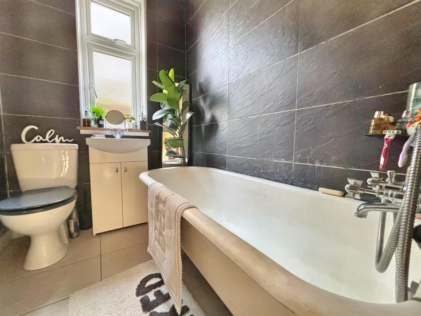 Property Details for Brodrick Road, Eastbourne - Town Property Estate ...